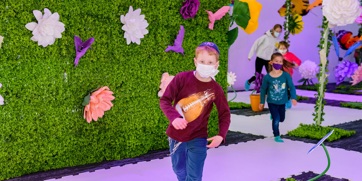 Liberty Science Center :: Discover bees, butterflies, and hummingbirds ...